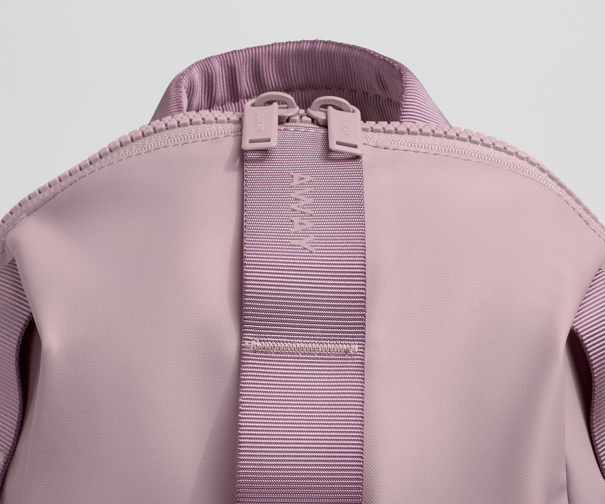 Active Daypack 20L in Meadow Mauve | Away